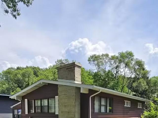 8303 Locust Ave, Gary, IN 46403 MLS #823446