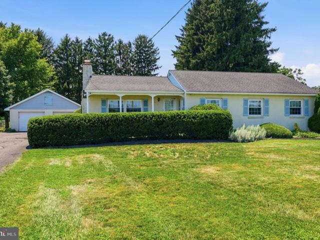 830 Almshouse Rd, Warminster, PA 18974