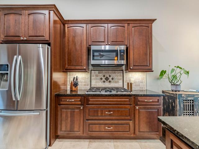 830 bowen dr