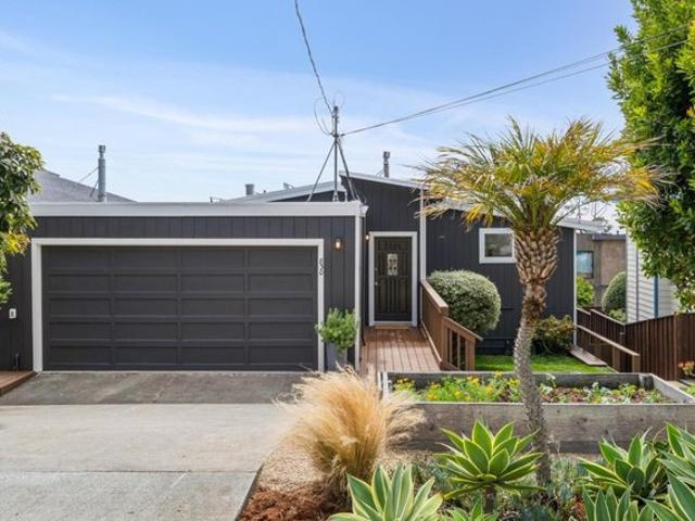 830 Buena Vista St, Moss Beach, CA 94038