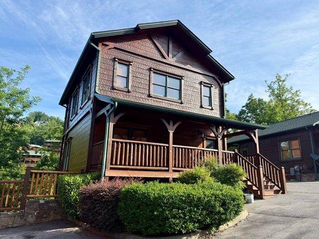830 Great Smoky Way, Gatlinburg, TN 37738