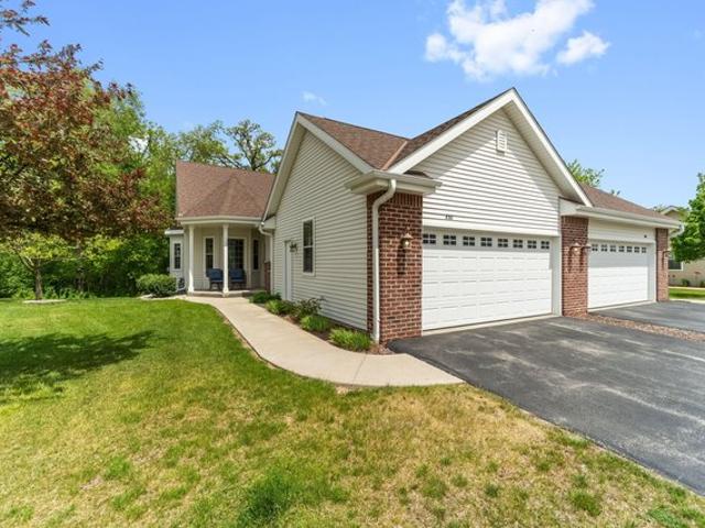 830 Elise Ct, Waukesha, WI 53189