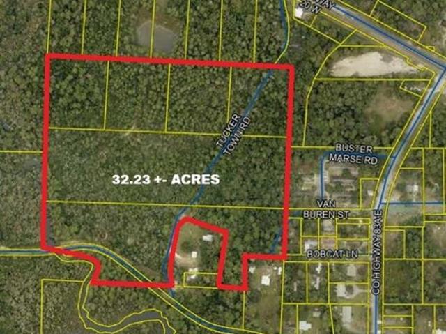 830 Four Mile Rd, Freeport, FL 32439