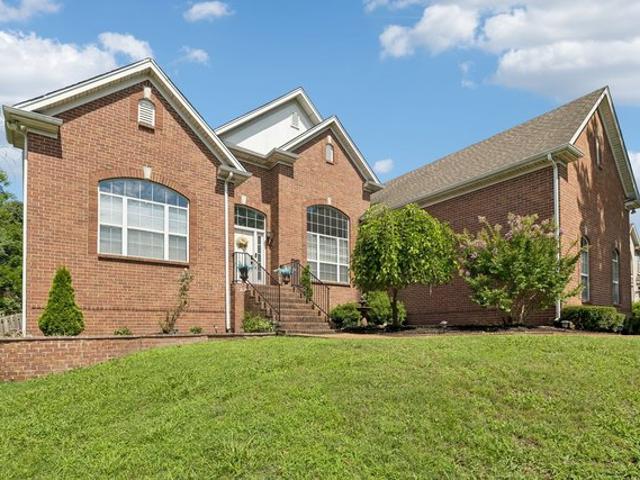 830 Loretta Dr, Goodlettsville, TN 37072