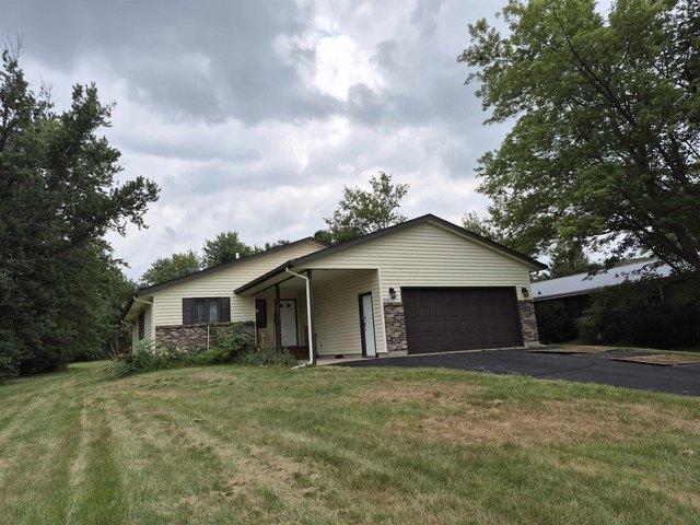 830 Lake Summerset Rd, Lake Summerset, IL 61019