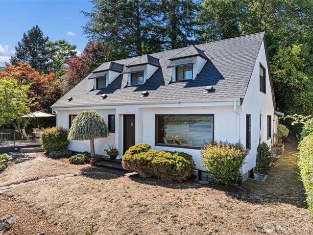 830 Merrill Pl W, Bremerton, WA 98312