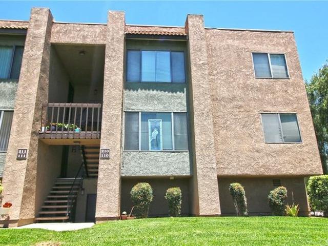 830 N Dalton Ave Apt 210, Azusa, CA 91702