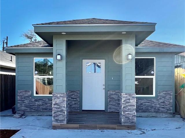 830 N Martinez Avenue