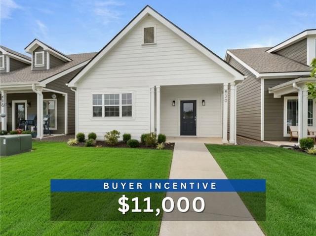 830 NE Heights Ln, Bentonville, AR 72712