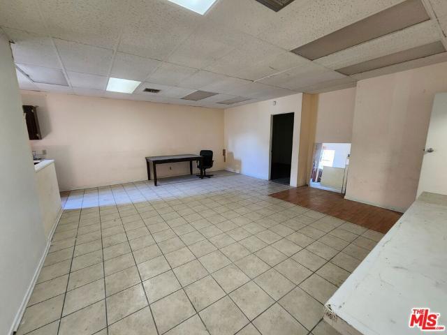 830 S Hoover St, Los Angeles, CA 90005 | MLS #23342