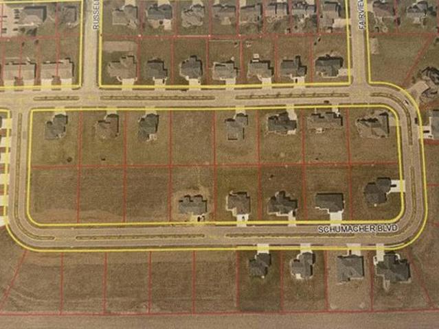830 Schumacher Blvd, Denver, IA 50622