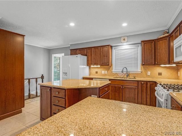830 Shawnee View Drive