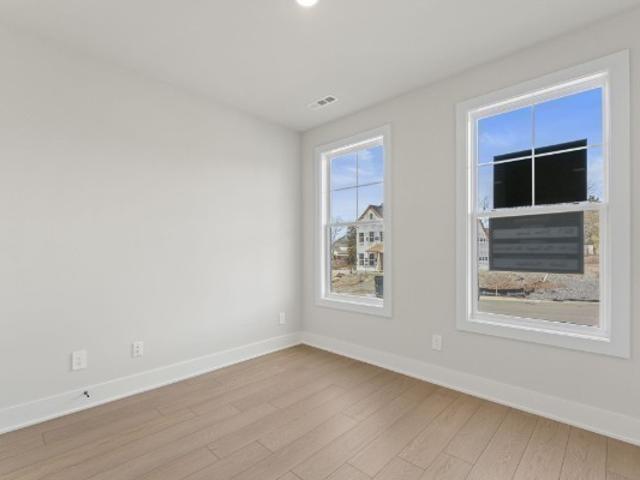 830 Silva Loop