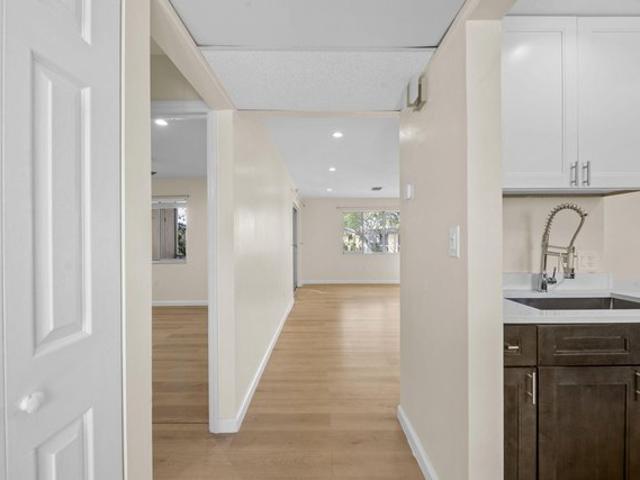 830 SW 9th Street Cir Apt 204, Boca Raton, FL 33486