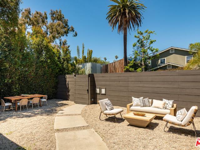 830 Palms Blvd, Venice, CA 90291 | MLS #26783