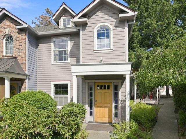 830 Park St, Ashland, OR 97520