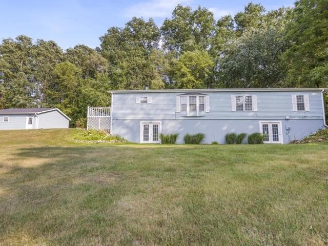 830 Pinewood Ave, Battle Creek, MI 49014