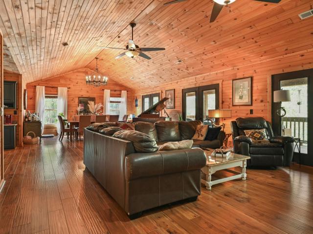 830 Turkey Ridge Road