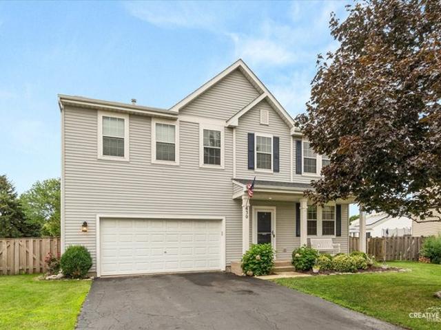 830 Valley Stream Dr, Pingree Grove, IL 60140