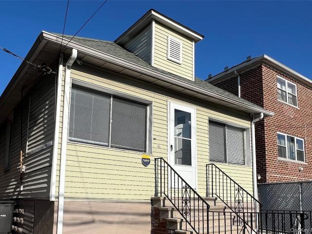 830 Vincent Avenue