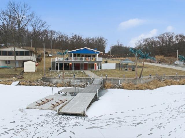 8314 Lakeshore Dr, Dexter, IA