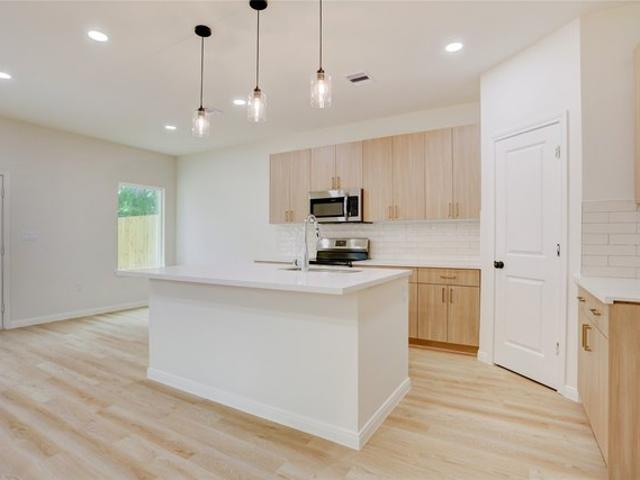 8314 Williamsdell St, Houston, TX 77088