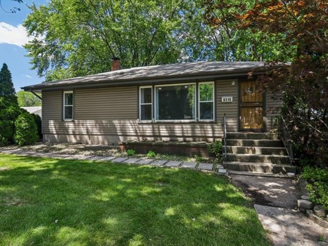 8316 Columbia Ave, Munster, IN 46321
