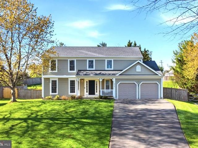 8316 Jumping Field Ct, Ellicott City, MD 21043