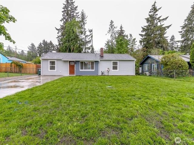 8316 Winona St SW, Lakewood, WA 98498
