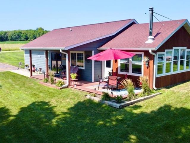 83177 Salmonson Dr, Clinton, MN 56225