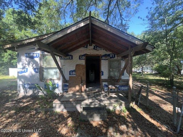 8317 Barron Rd, Moss Point, MS 39562