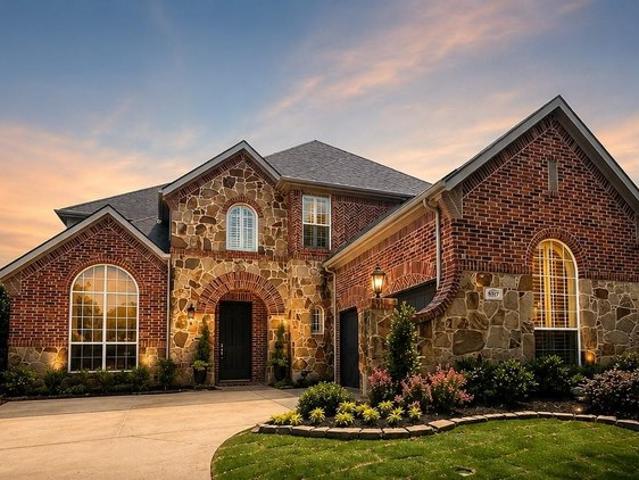 8317 Victoria Ln, Lantana, TX 76226