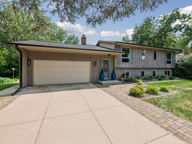 8317 W 103rd St, Bloomington, MN 55438