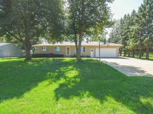 8317 W 42nd St, Sioux Falls, SD 57106