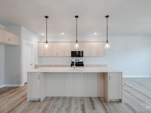 8318 E Bright Angel Dr