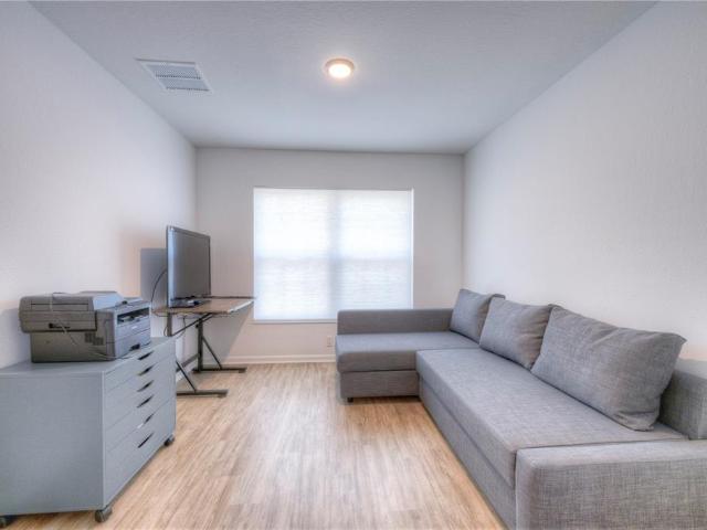 8318 Foster Dr, Unit 8318, Davenport, FL 33896 | MLS #O6382
