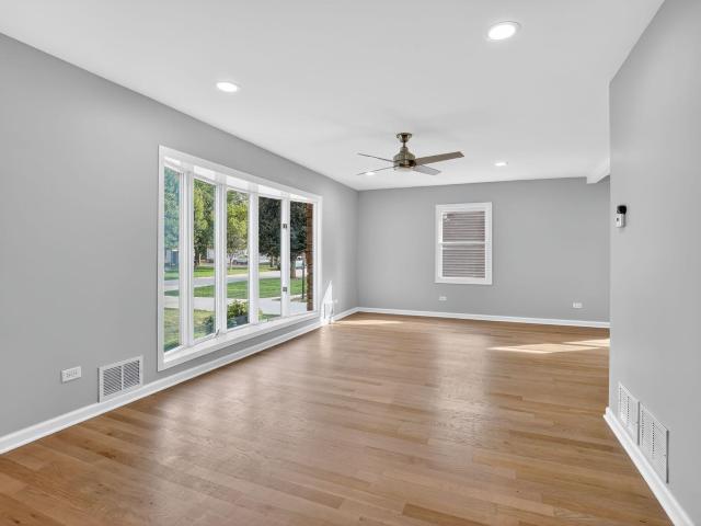 8318 Howard Ave, Munster, IN 46321 | MLS #836600