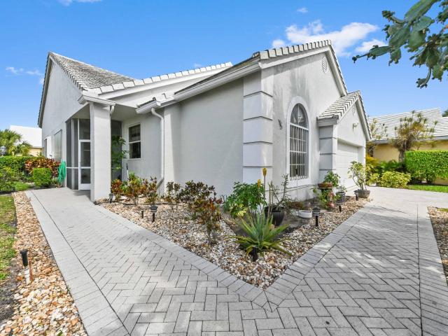 8319 Horseshoe Bay Rd, Boynton Beach, FL 33472 | MLS #B26005 | Compass
