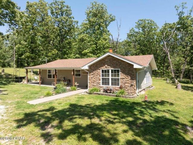 8319 SE Prairie Rd, Baxter Springs, KS 66713
