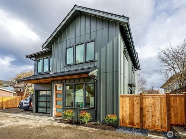 8319 25th Ave NW, Seattle, WA 98117