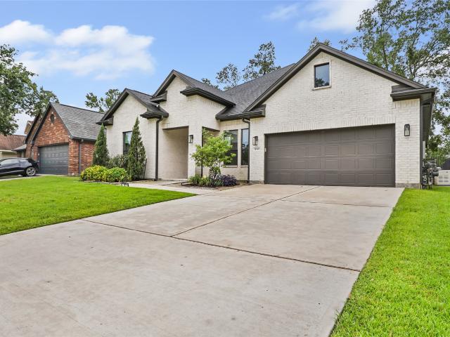 8310 Cross Country Drive