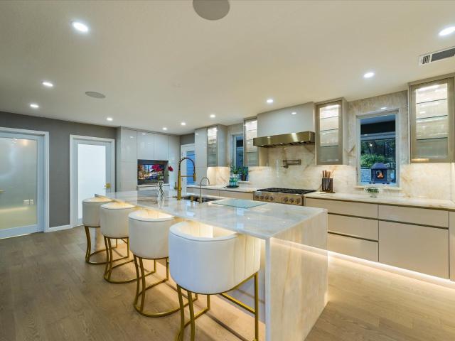 8310 Long Canyon Dr