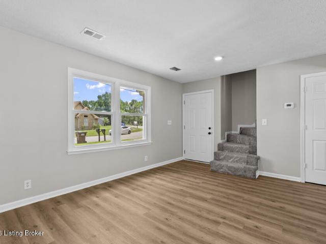 8311 Damascus Cir