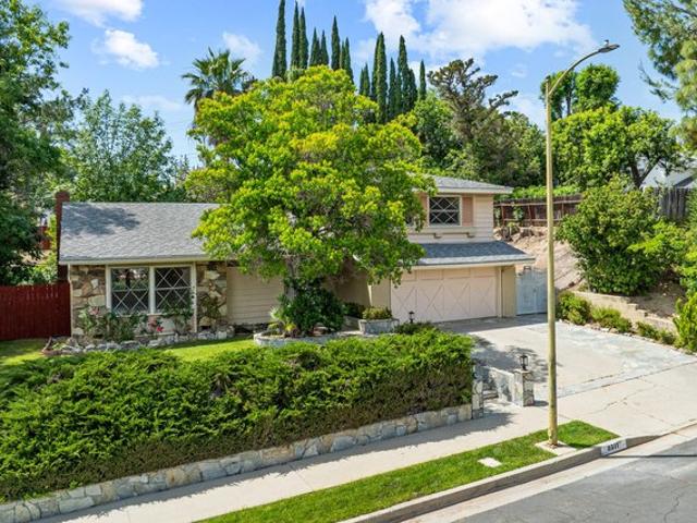 8311 Jason Ave, Los Angeles, CA 91304
