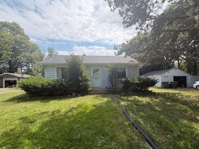 8311 7 Mile Rd, Caledonia, WI 53108