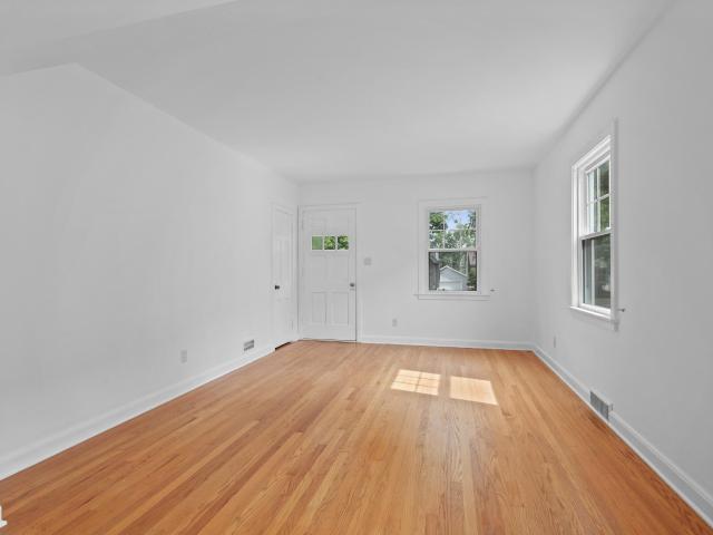 8313 Stickney Ave