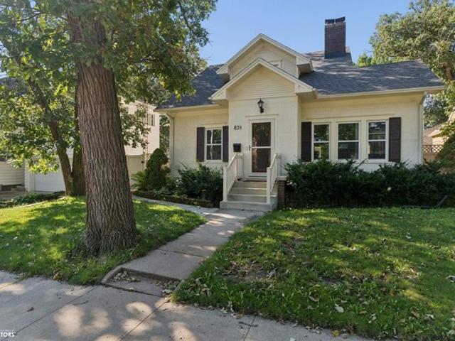 831 1st St NW, Mason City, IA 50401