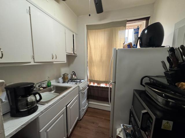 831 College Ave, Unit 833