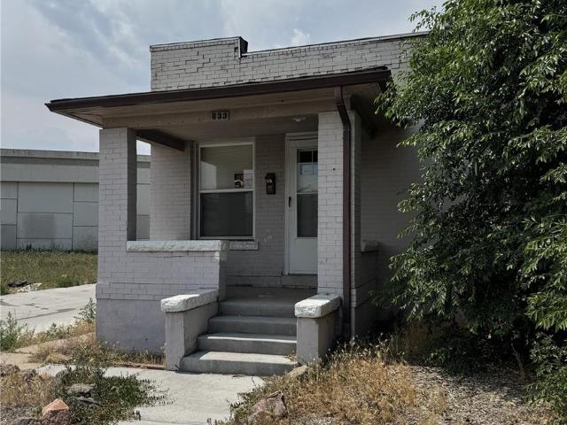 831 and 833 S Lincoln Street