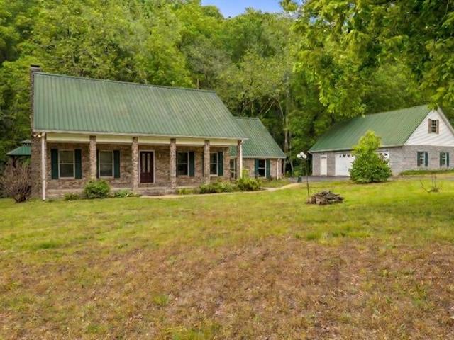 831 Defeated Creek Rd, Centerville, TN 37033